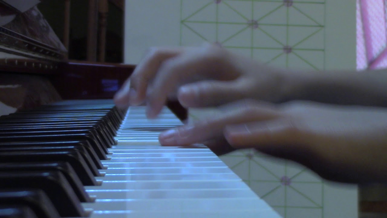 [Piano] Minuet and Trio in F Major by Franz Joseph Haydn - YouTube