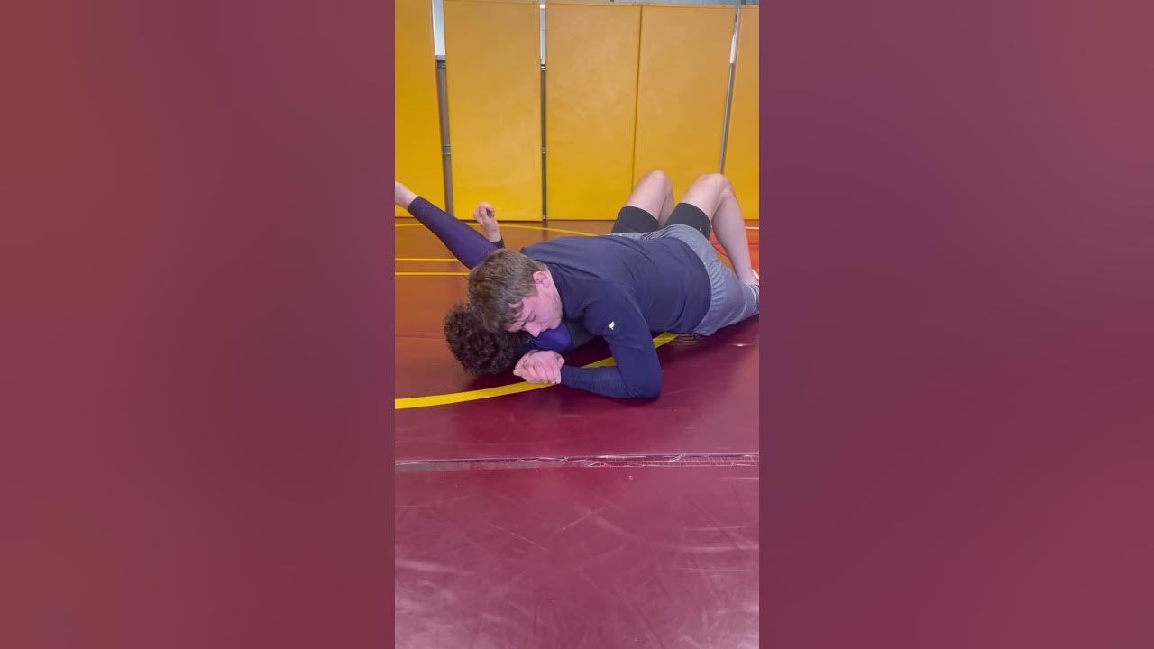 How to finish arm triangles from mount #bjj #jiujitsu #brazilianjiujitsulifestyle #nogi #mma ...