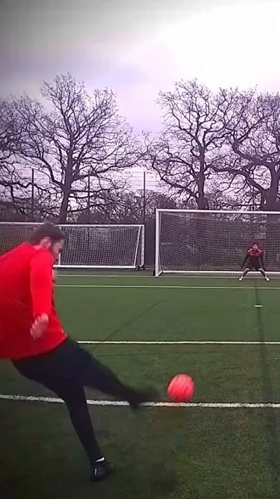 Drilled into the BOTTOM CORNER #footballshorts #football #goalkeeper #footballskills - YouTube