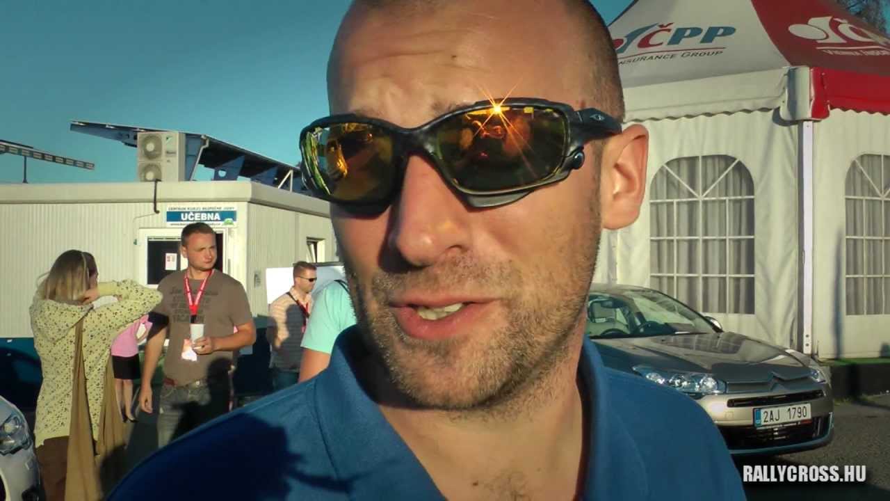 David Binks crash with Alexander Hvaal - YouTube