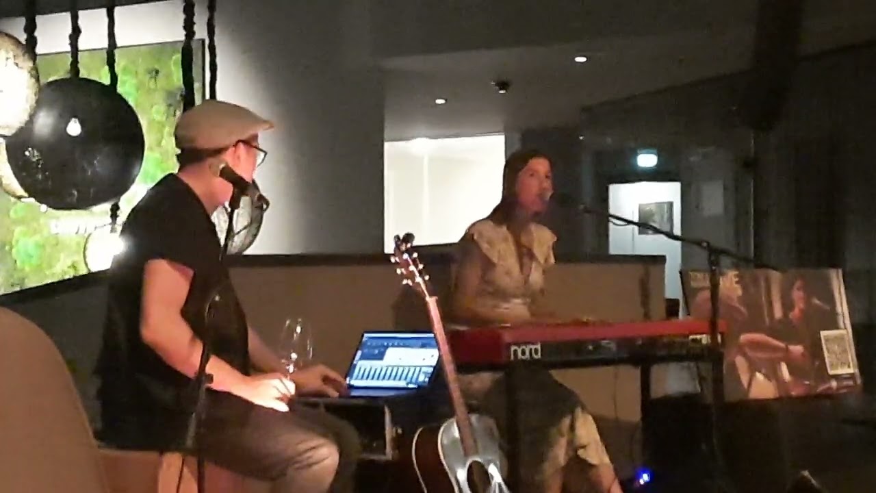 DIE Unfassbare Baladensängerin Maria Blatz / LIVE Hauskonzert ...