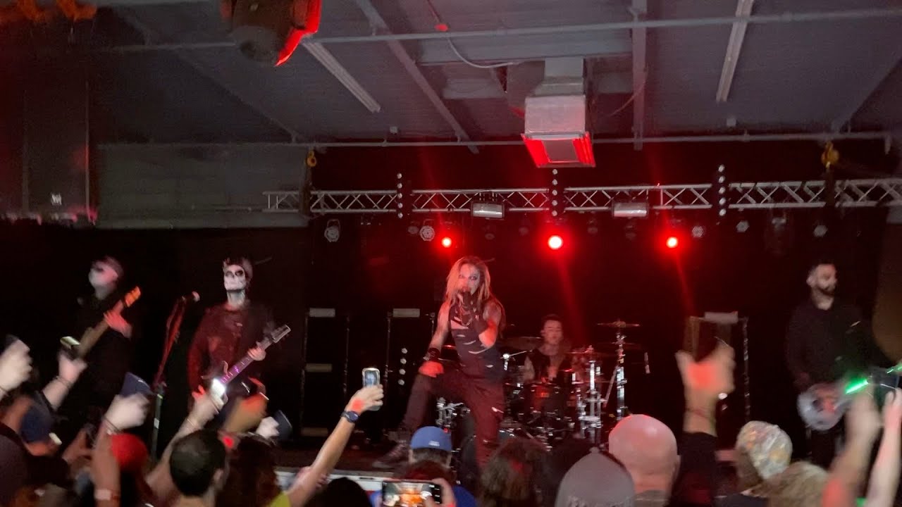 Dark Divine - Cold (Live) 8/26/23 @Hangar 1819 Greensboro NC - YouTube