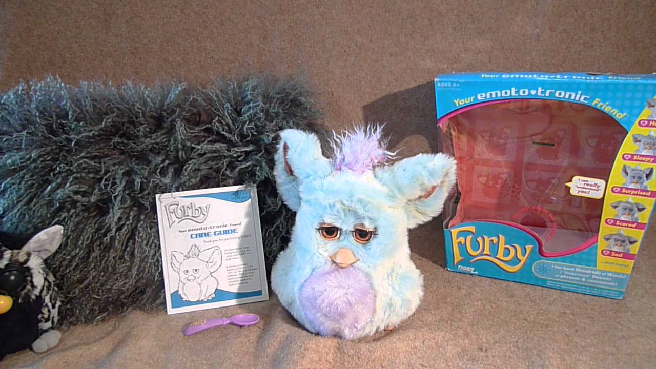 Emoto-tronic Furby 2005 Tells a Story - YouTube