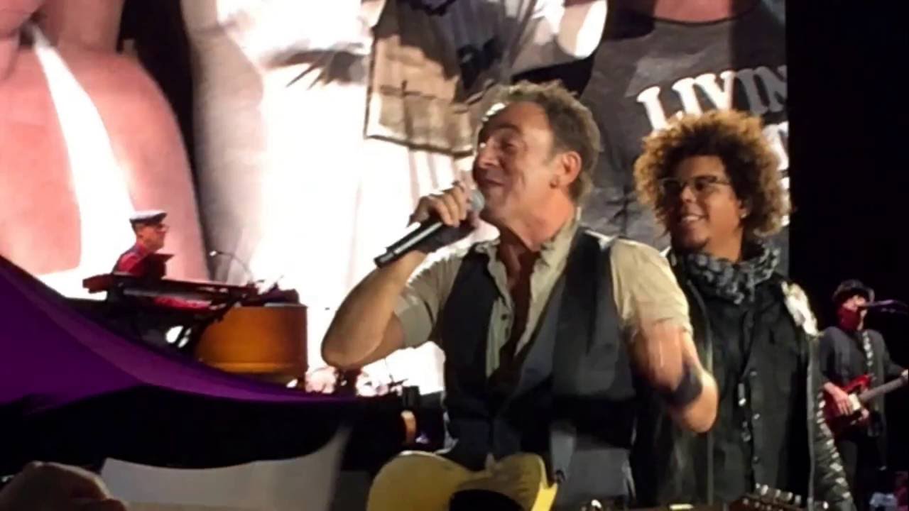Bruce Springsteen - Out In The Street (Citizens Bank Park) 9/9/16 (l ...