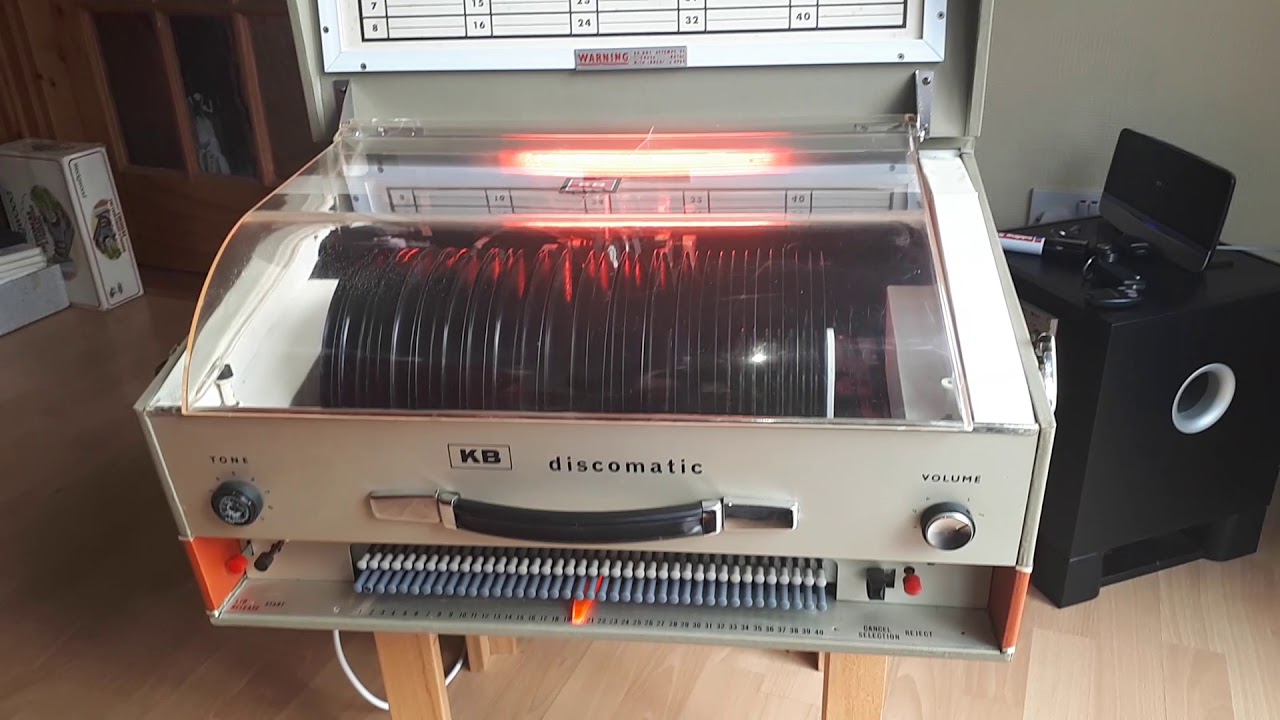 KB Discomatic, 40 record portable jukebox from 1968 - YouTube