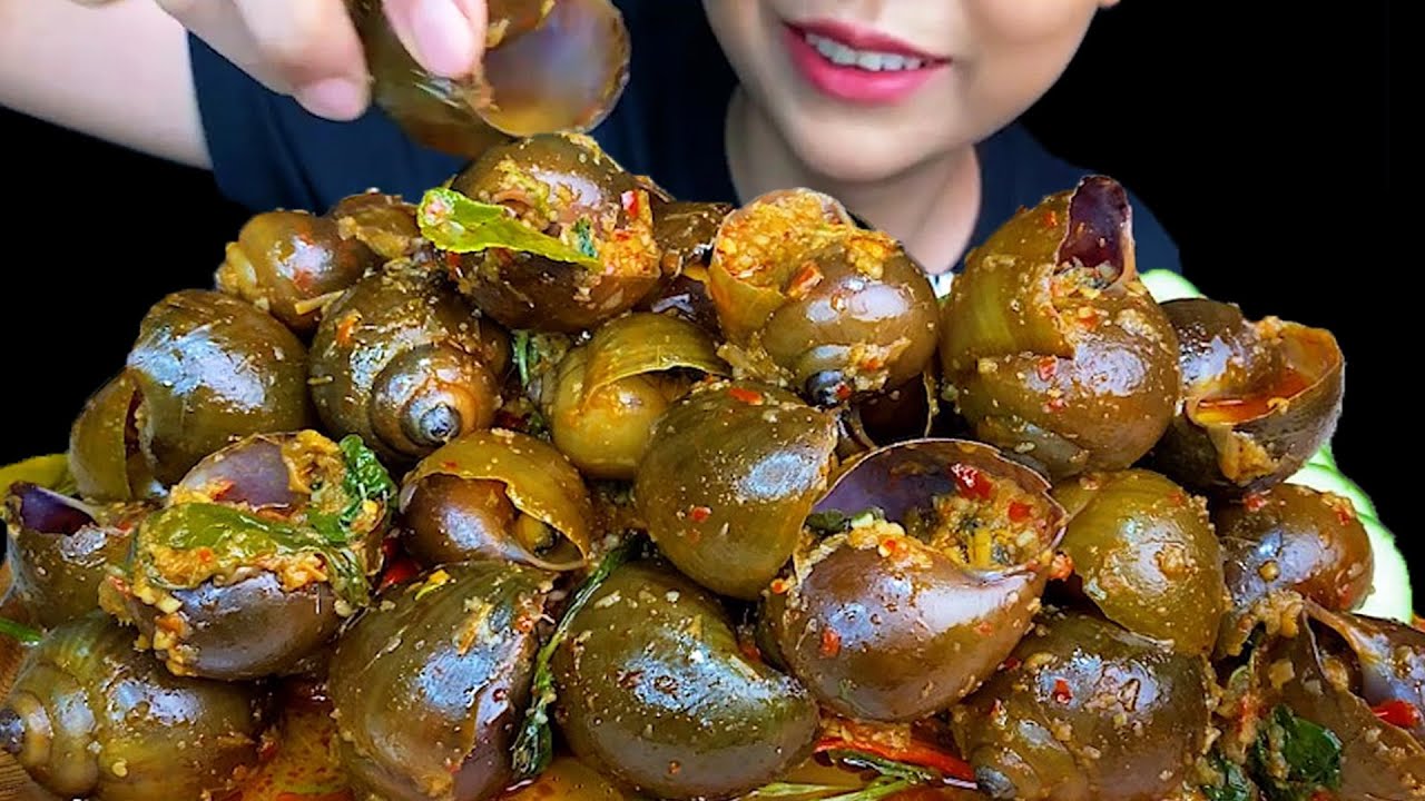 Eating Apple Snail And Cooking * Recipe * - YouTube