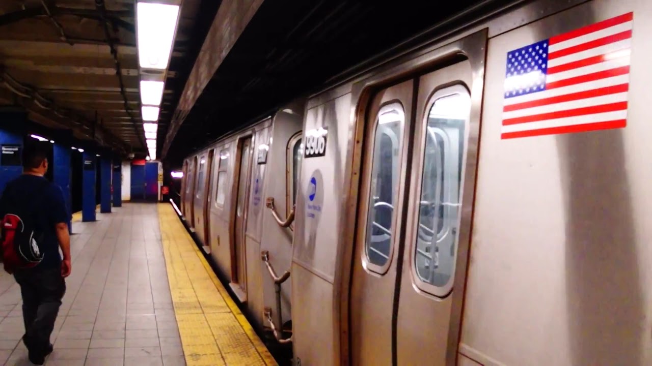 MTA NYC Subway F train arriving at Jackson Heights/Roosevelt Ave - YouTube
