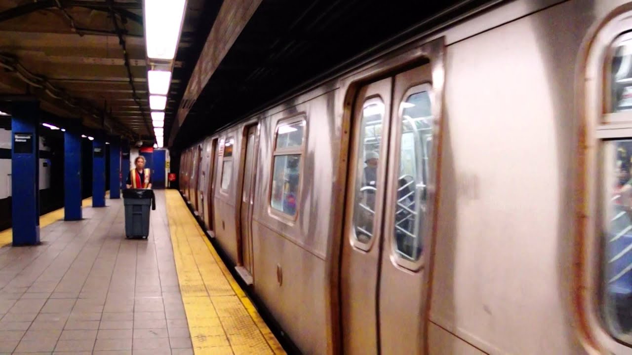 MTA NYC Subway F train arriving at Jackson Heights/Roosevelt Ave - YouTube