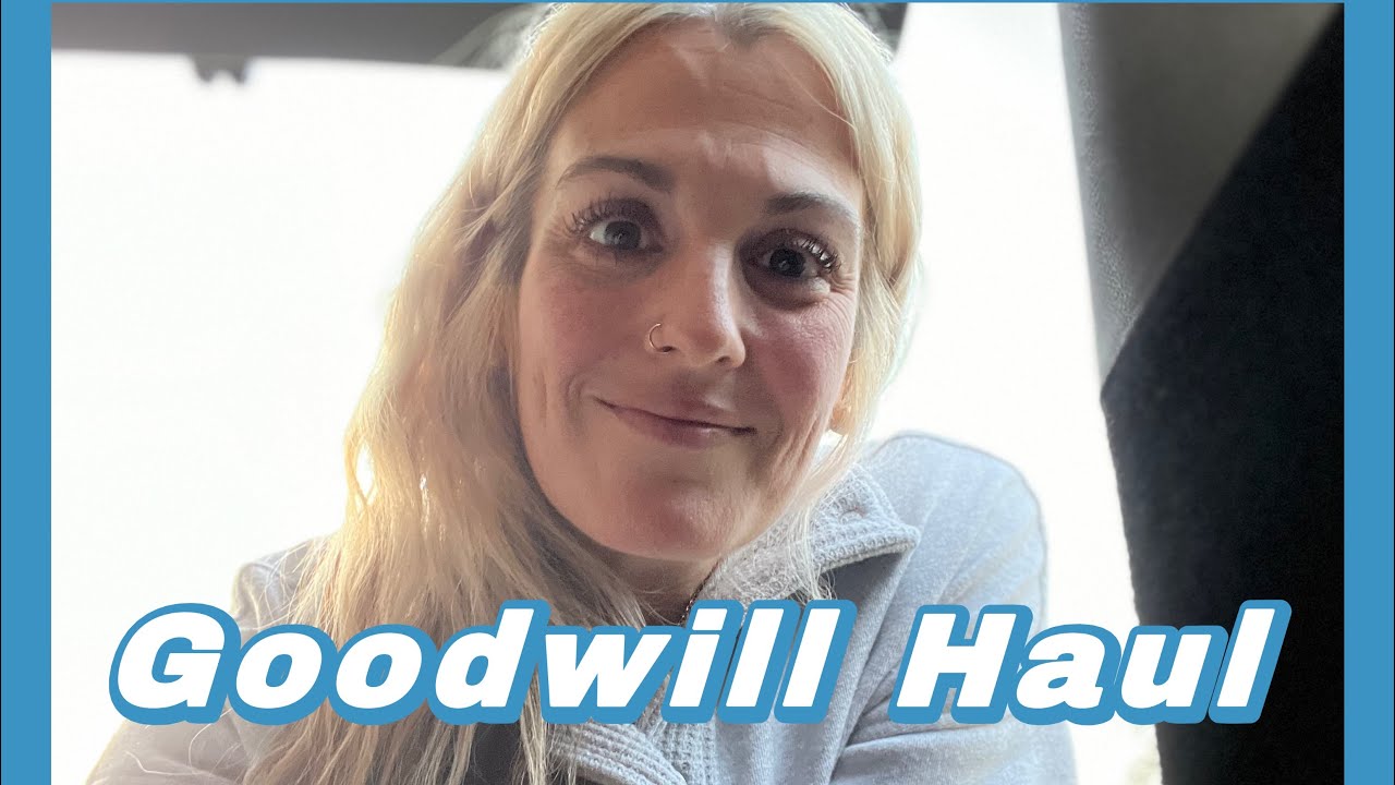 Large goodwill haul - YouTube