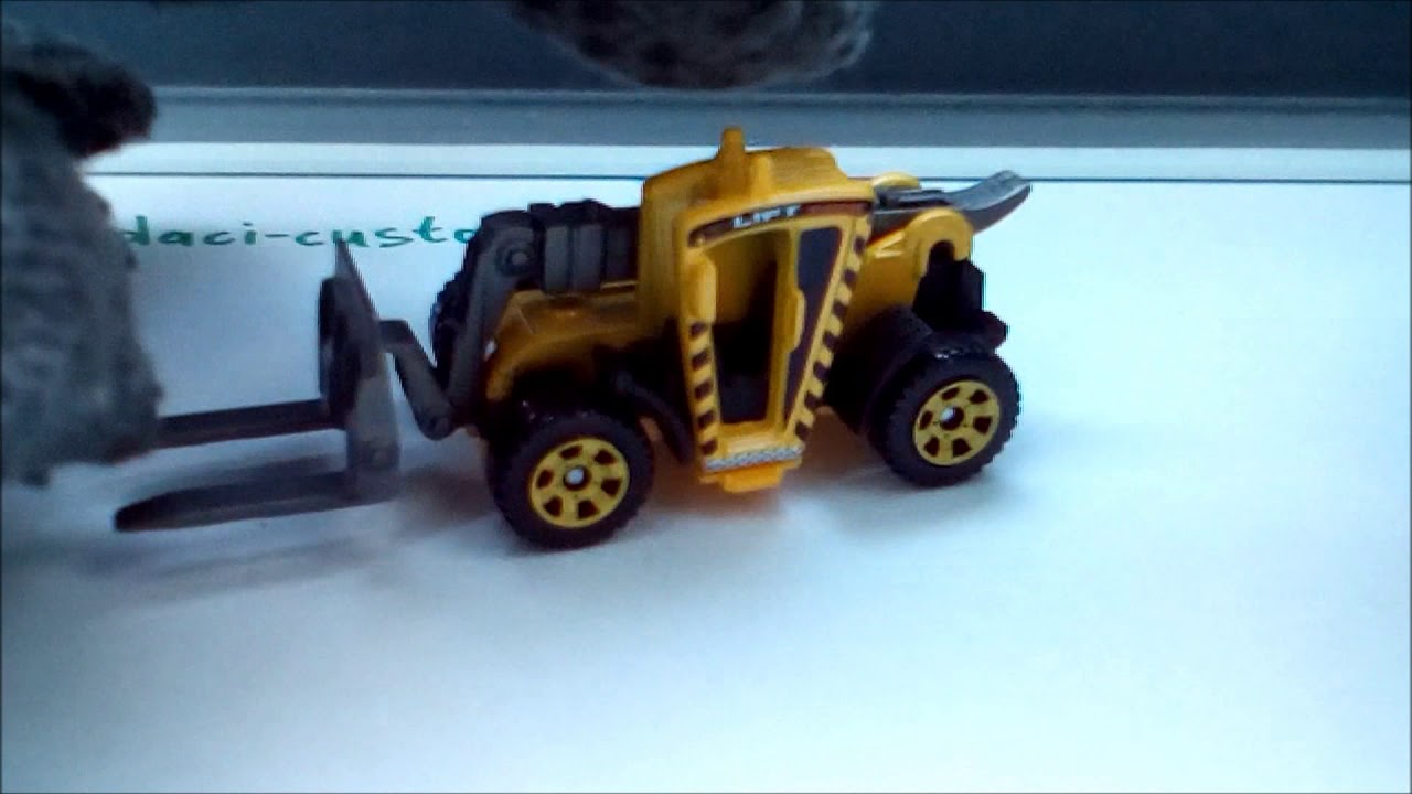 Matchbox Load Lifter Forklift Review - YouTube