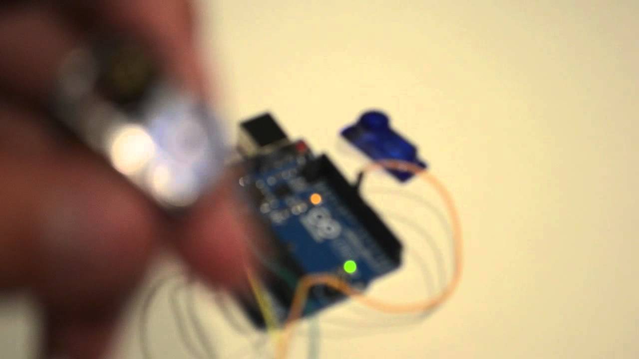 How to: mod a HXT900 servo to do continous rotation - YouTube