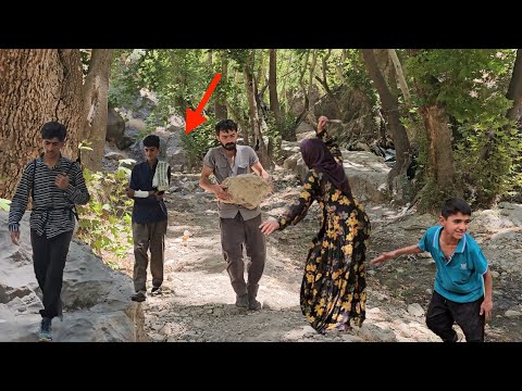Life in a nomadic camp: scorpion venom, stone stoves and the struggle for survival!