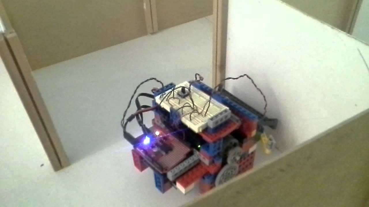 Reactive Control Robot (Perfect Run) - YouTube