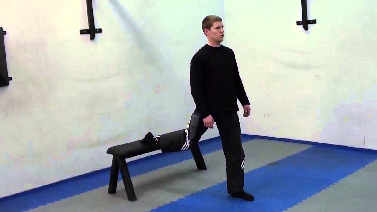 Bulharské dřepy - YouTube