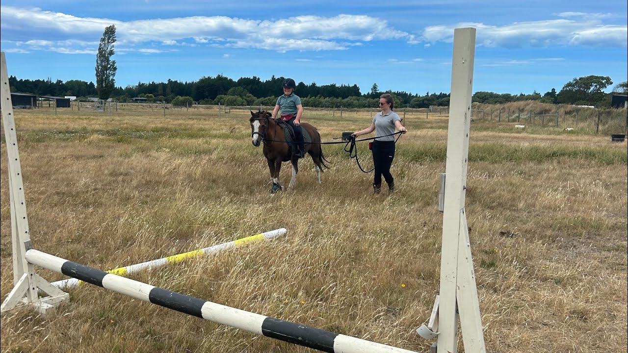 Practice for a showjumping show with me!! - YouTube