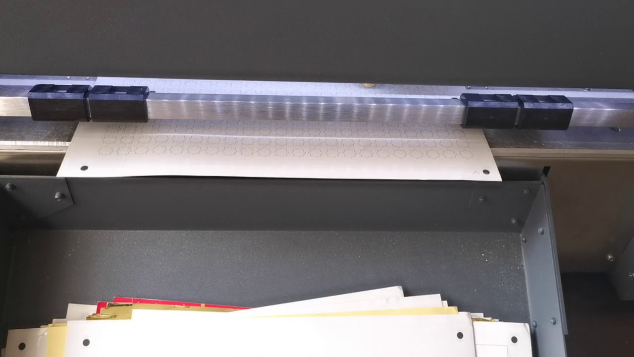 Vulcan sheet fed label cutter SC-350 CUT 682pcs labels one sheet in 5 ...