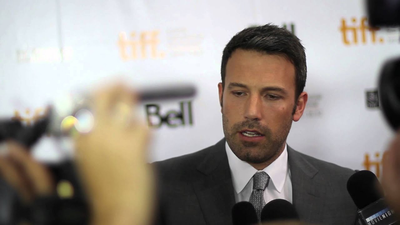 Ben Affleck Interview for the TIFF red carpet premiere of Argo - YouTube
