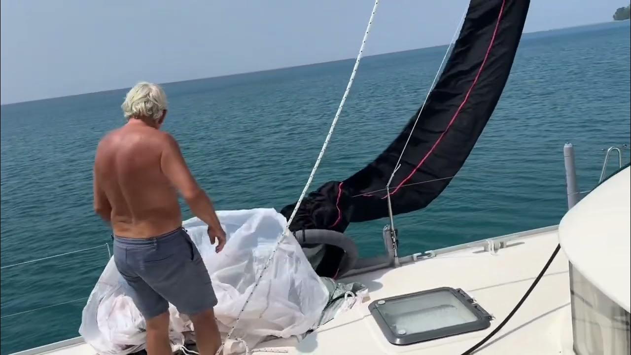 How to fly a para spinnaker on a catamaran Lagoon 470 - YouTube