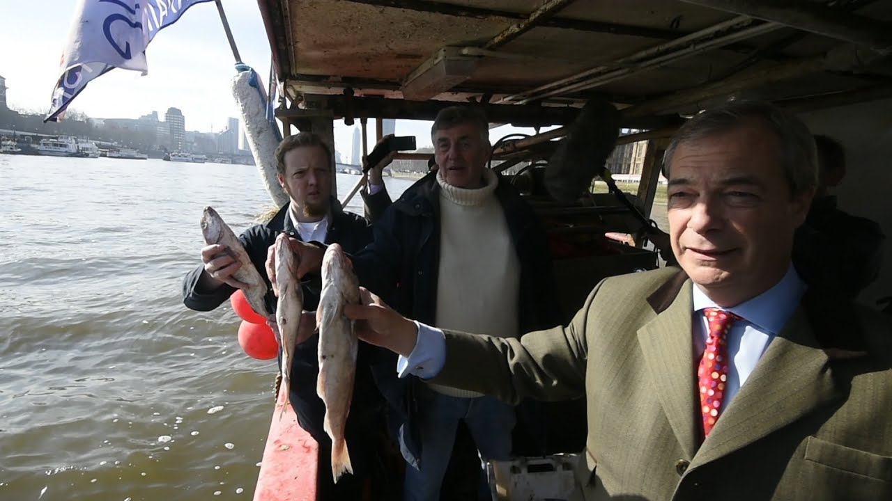 Nigel Farage joins fish flinging Brexit protest - YouTube