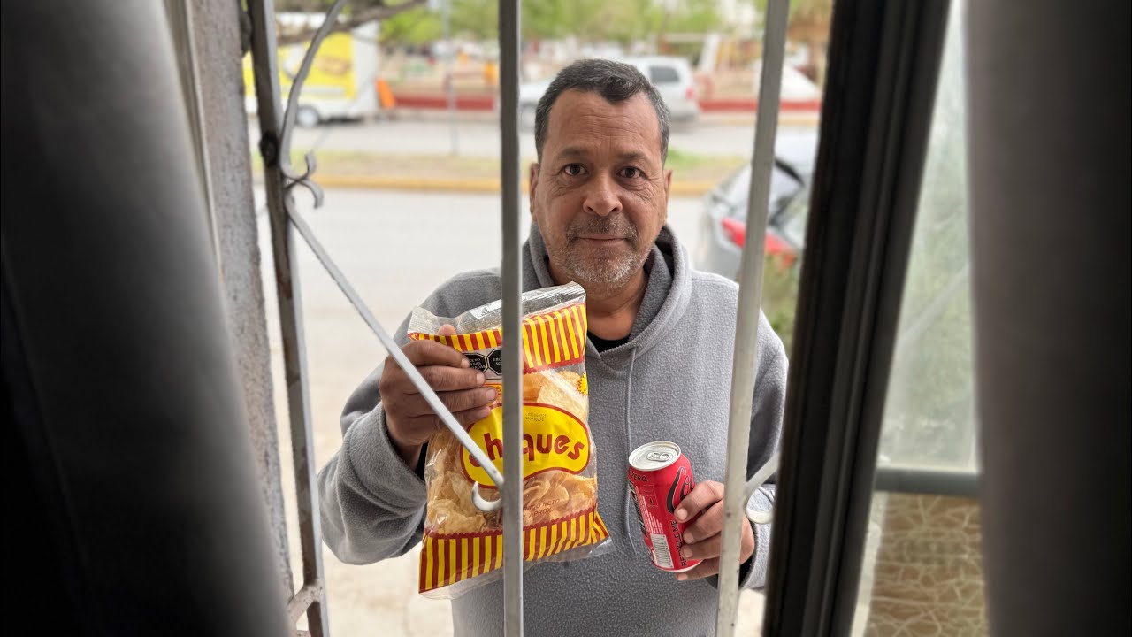 Llegó el tony Adame por papas y soda - YouTube