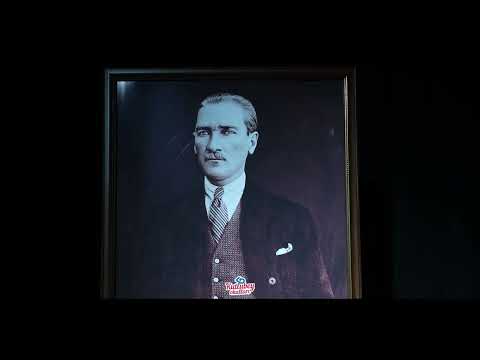Cumhuriyet Güneşi Yaşatır Memleketi Yıkılmaz Bu Vatan Bölünmez İnan...