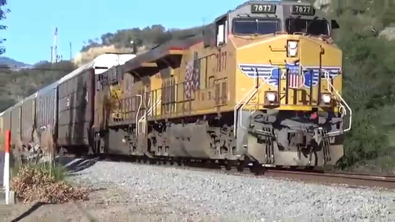 UP 7877 empty autoracks south [HD] - YouTube