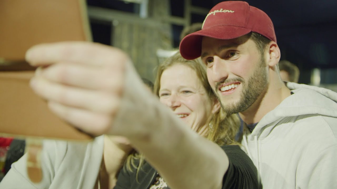 EXPERIENCE MAGIC MIKE LIVE AUSTRALIA - YouTube