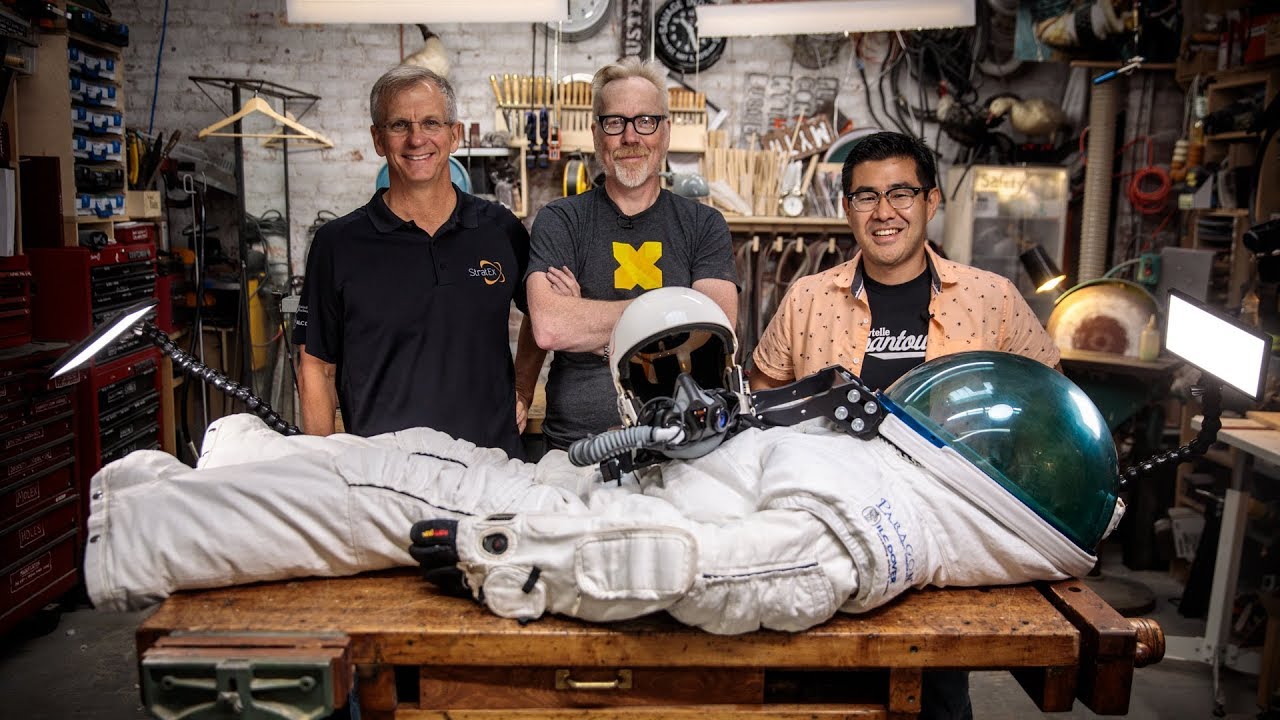 Alan Eustace's World-Record Stratosphere Jump Pressure Suit! - YouTube