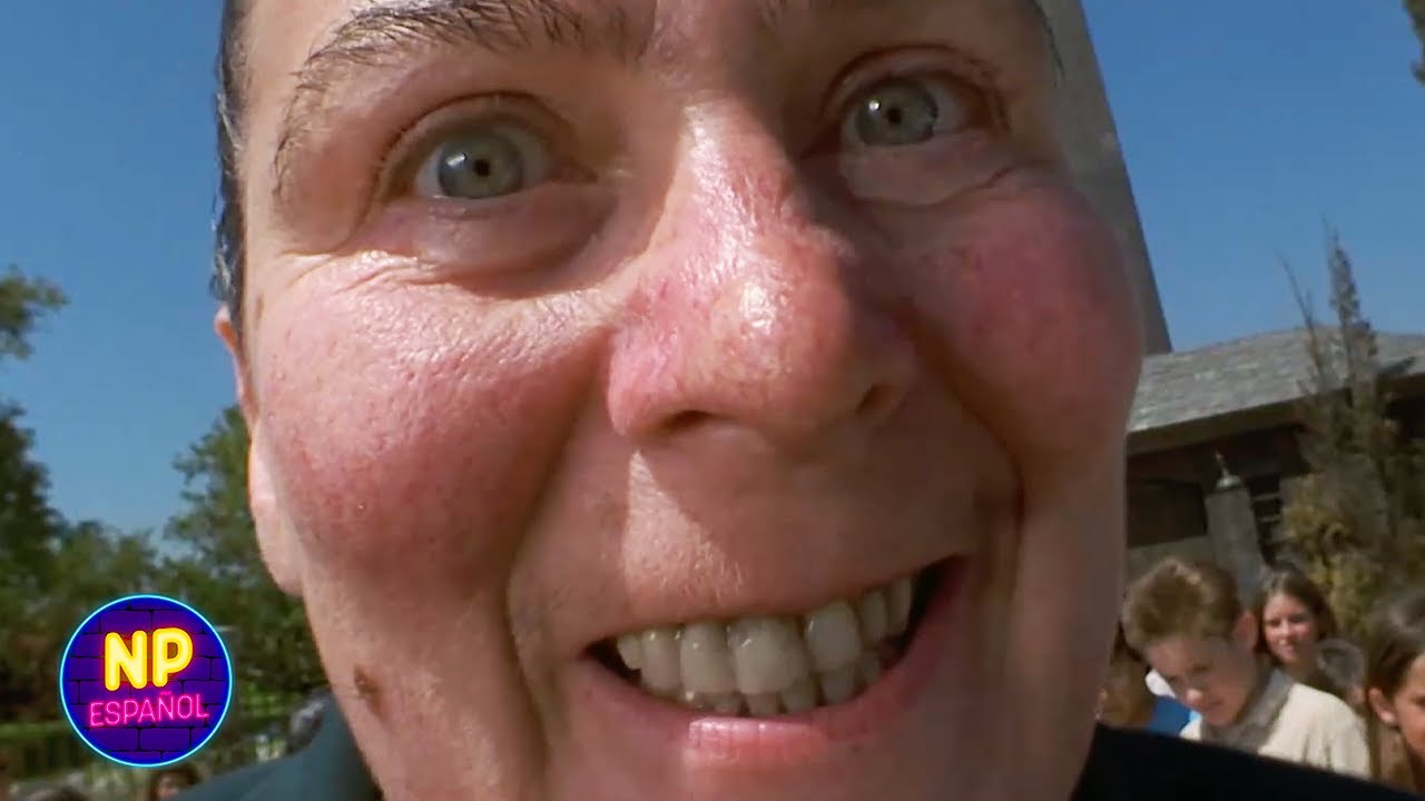 Tronchatoro Hace Volar A Una Estudiante (Escena Completa) | Matilda ...