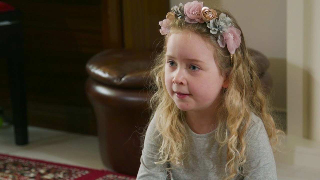 Brochan Lom (Gaelic porridge song) | Bookbug Song & Library - YouTube