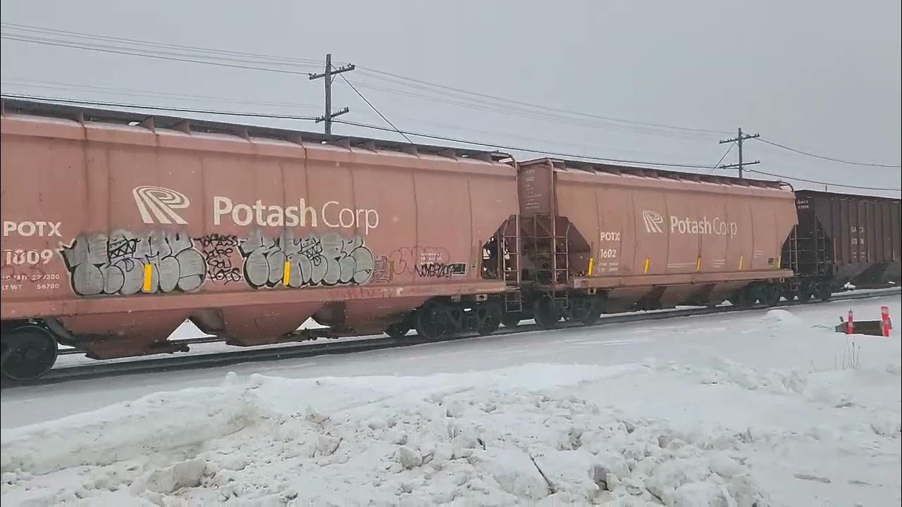 CN Potash train at SJJ - YouTube