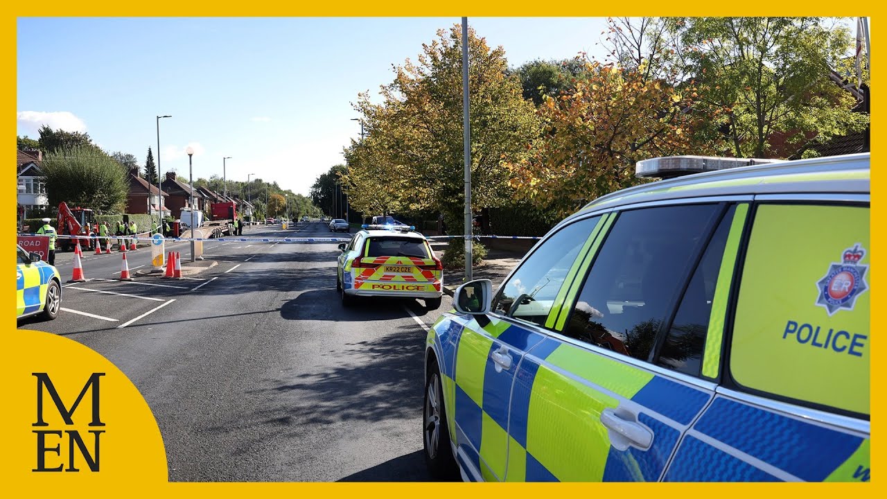 Police at the scene following 'serious crash' in north Manchester - YouTube