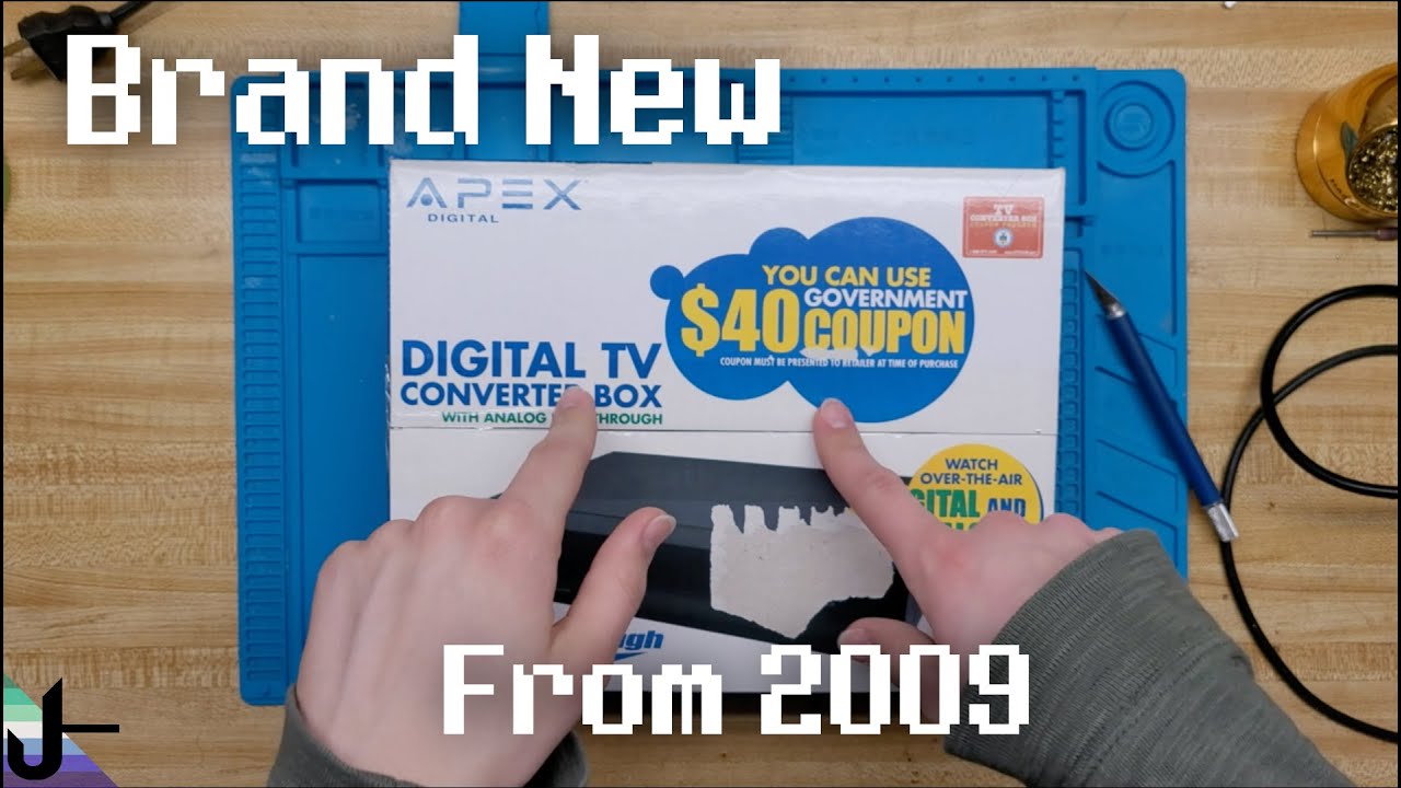 Unboxing & Setting up a BRAND NEW Converter Box from 2009 - YouTube
