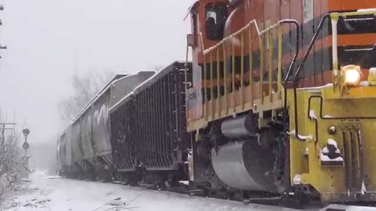 Snow Trains IORY NS CSX SD40-2 GP50 SD70M - YouTube