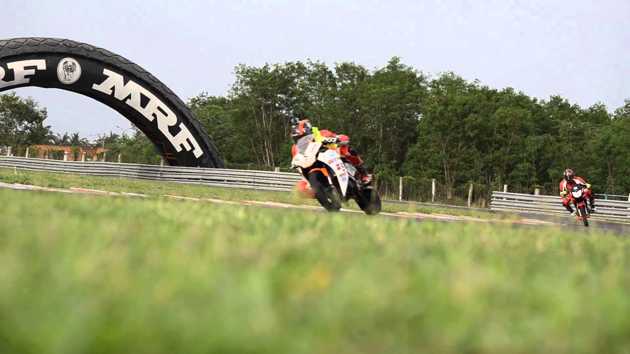 Short clip - Honda Ten10 racing academy Batch 2 - YouTube