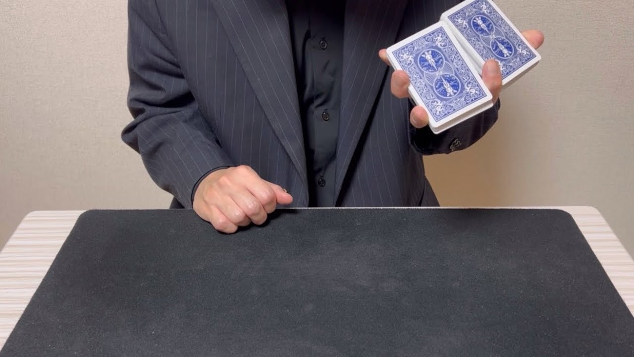 One Handed Perfect Faro Shuffle - YouTube
