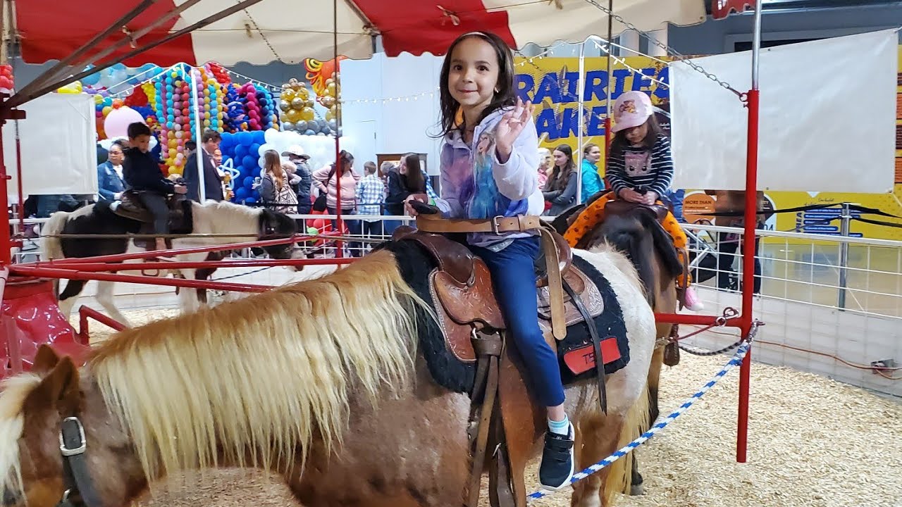 Pony Ride at Houston Rodeo - YouTube