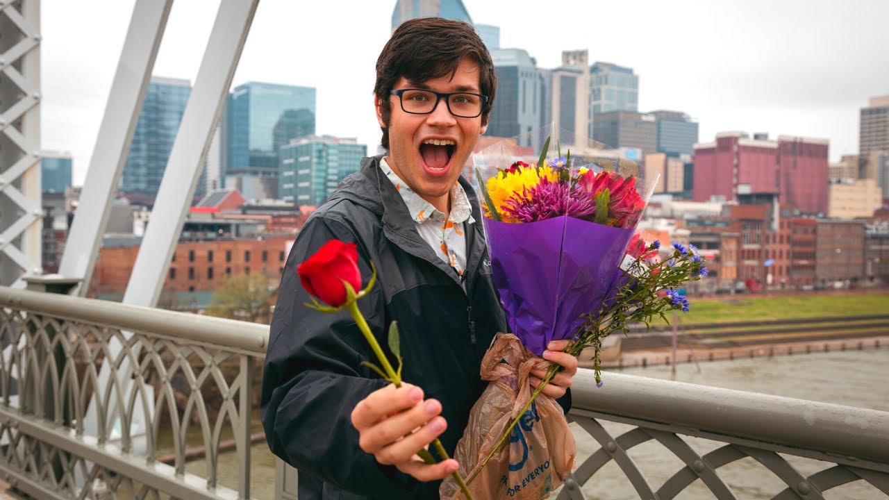 Giving Flowers to Strangers in Nashville - YouTube