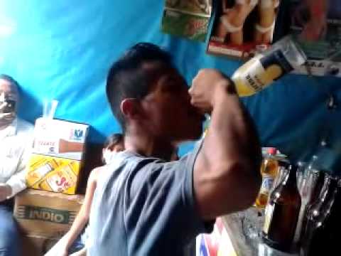 tomando cerveza - YouTube
