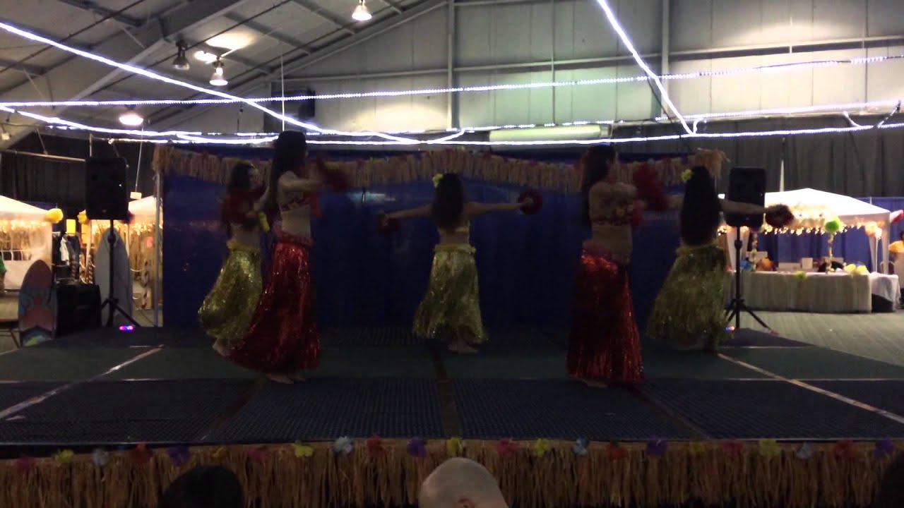 Rock a Hula Baby with 5 Hula dancers - YouTube
