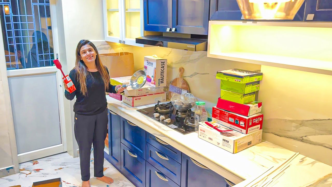 Setting Up Our New Kitchen 🤩😍 ️ - YouTube