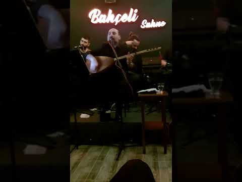 Hüseyin uğurlu bahçeli sahne itin birisi canlı show