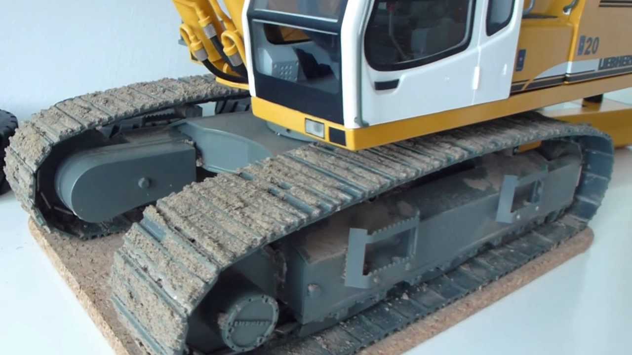RC EXCAVATOR LIEBHERR 944 FIRST VIEW - PREMACON - YouTube