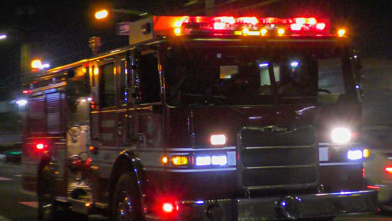 LAFD Engine 21 Responding - YouTube