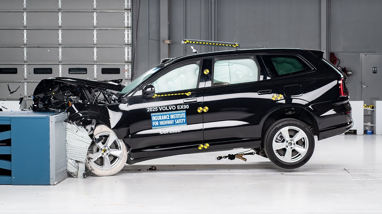2025 Volvo EX90 updated moderate overlap IIHS crash test - YouTube