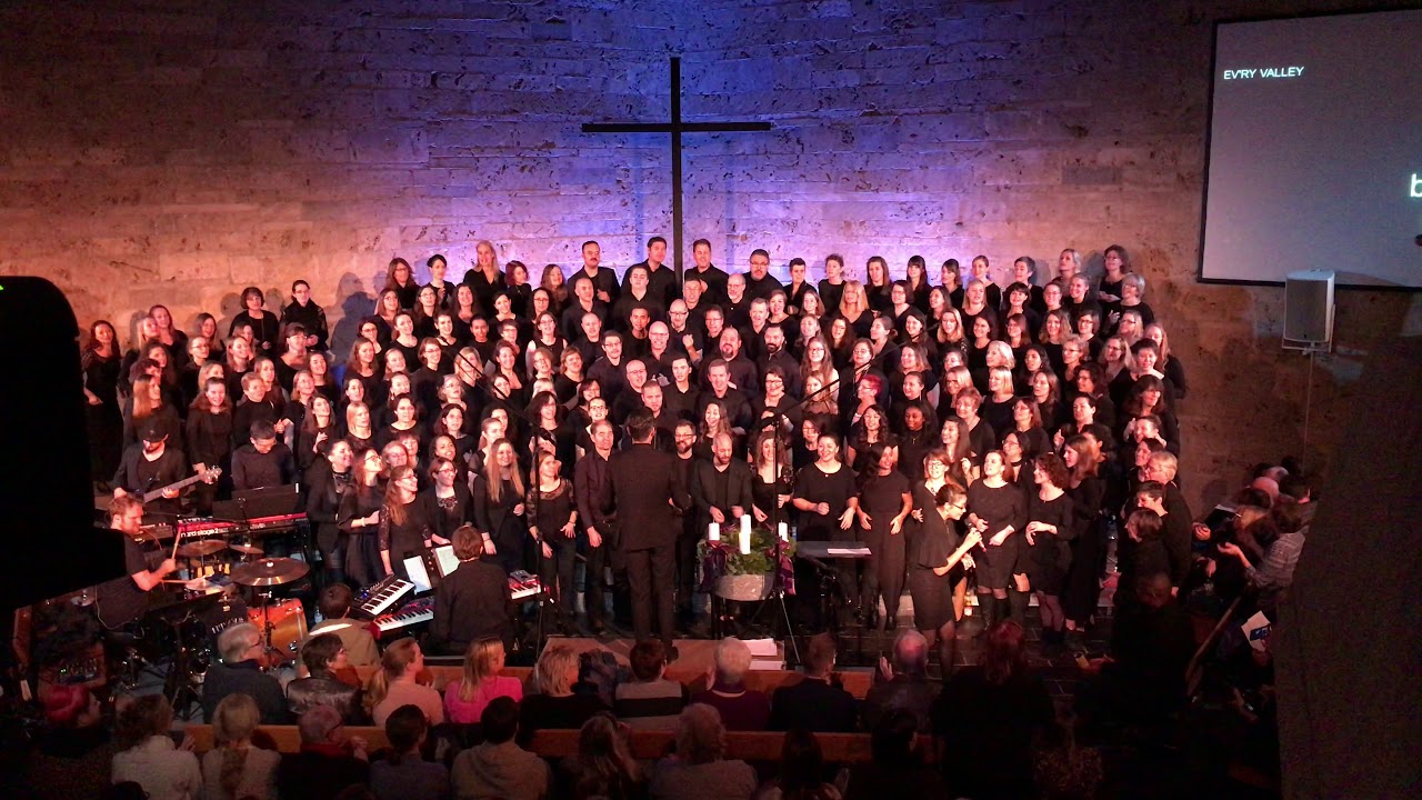 Gospel im Osten Stuttgart / GiO / Songs for Messiah - YouTube