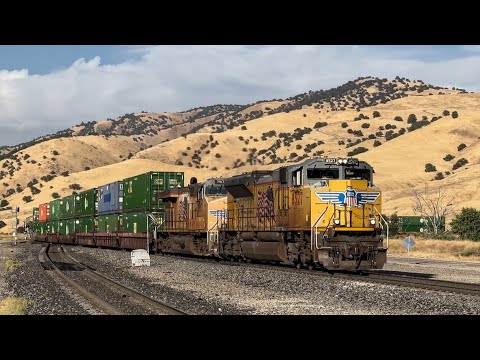 UP 8527 leading the ZLCLT - YouTube