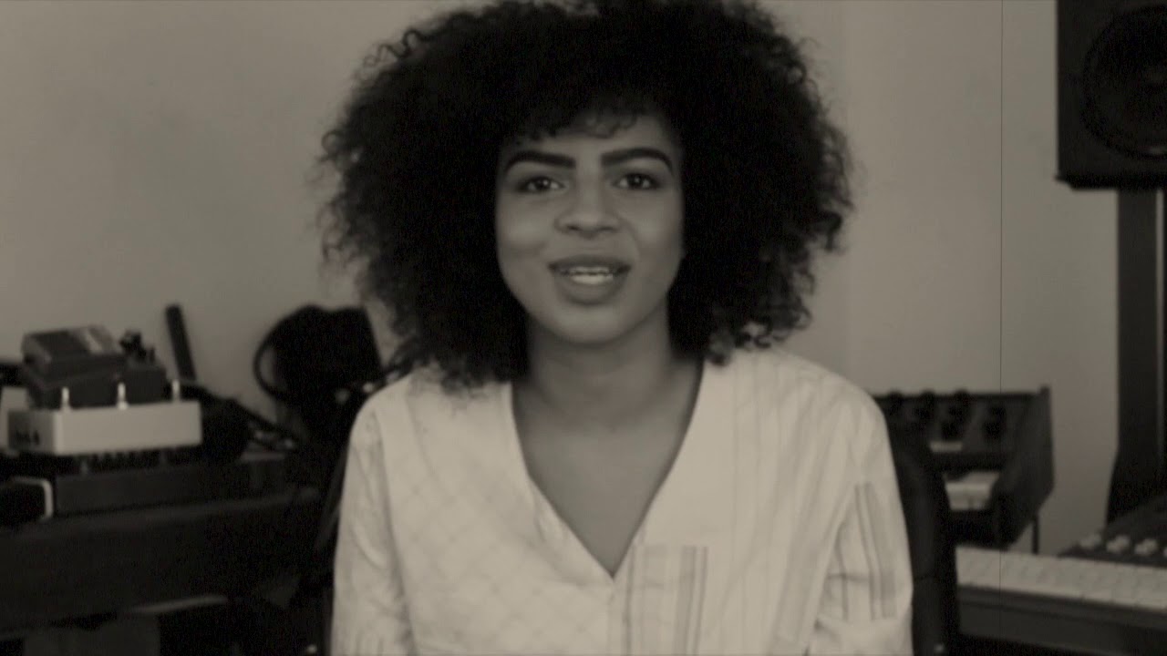 Sue Lily : The Interview :: Emerald Live - YouTube