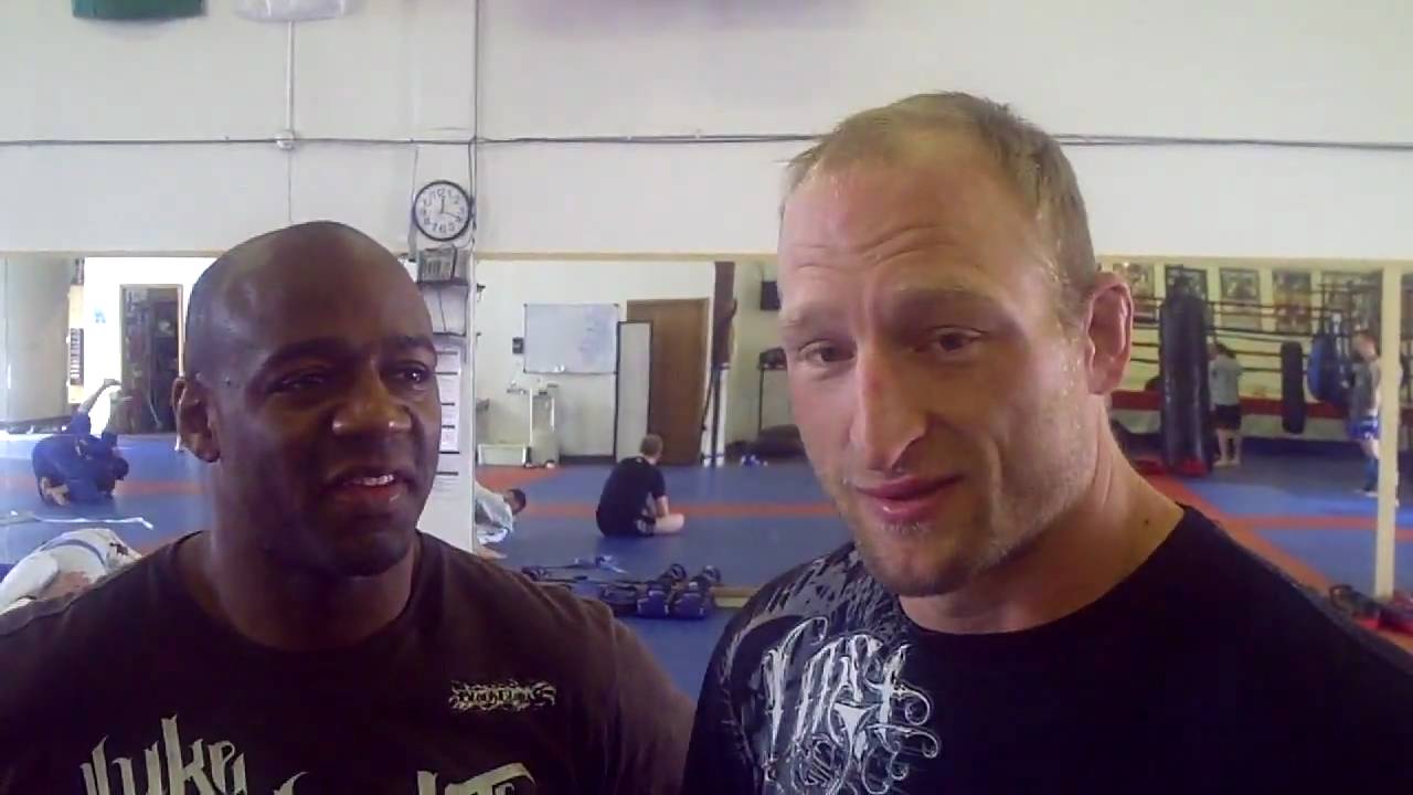 Brock Larsen Training For UFC 98 - YouTube