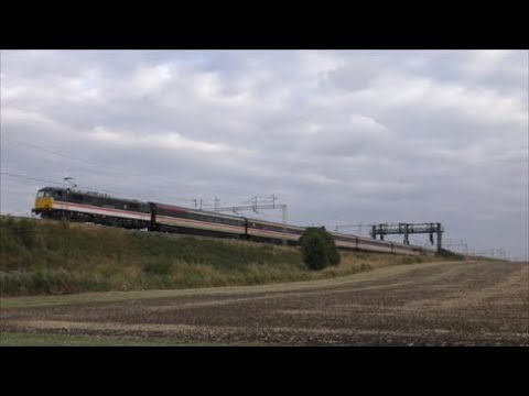 Intercity 87002/82139 on the LSL 'Friday Charter' at Leighton Buzzard ...